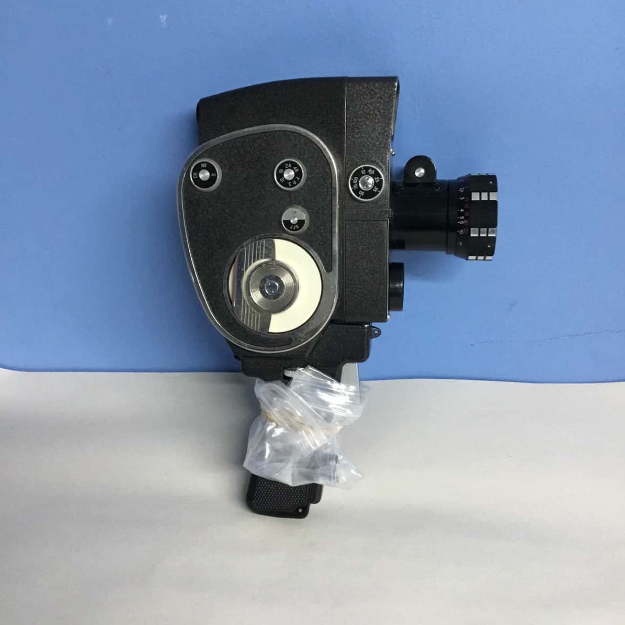 REDUCED Vintage Quartz Zoom Handheld film camera (s)