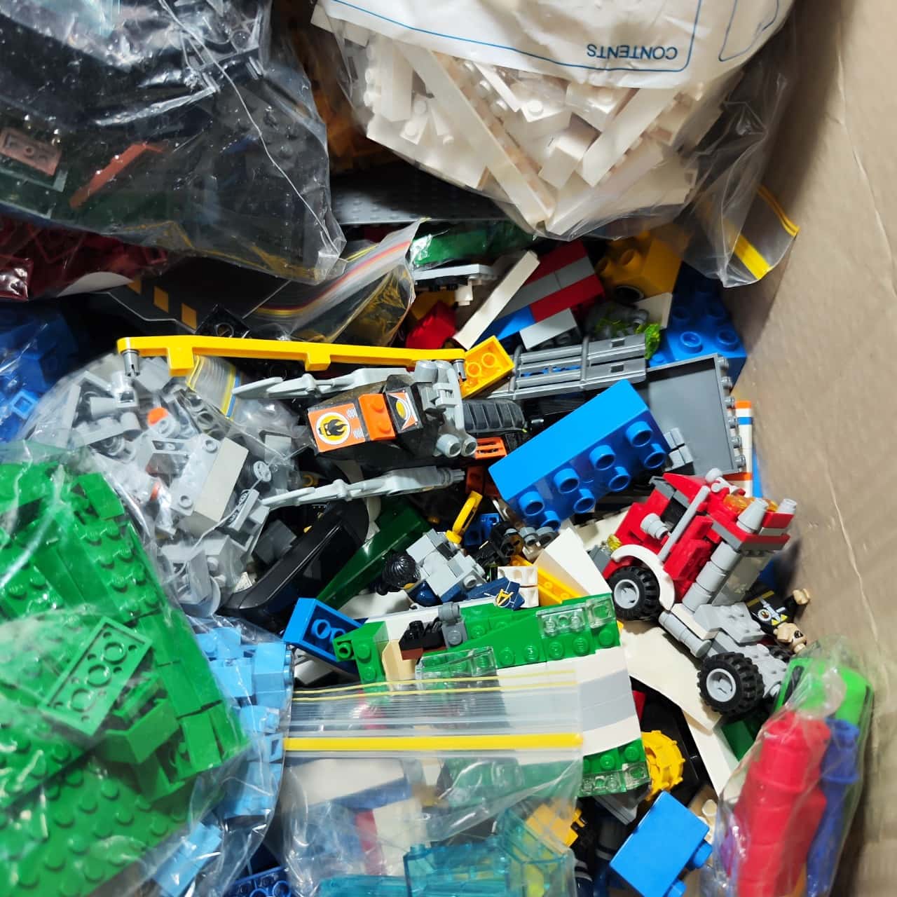 Giant Sized Box of Lego (s) - Used Very Good | Salvos Stores