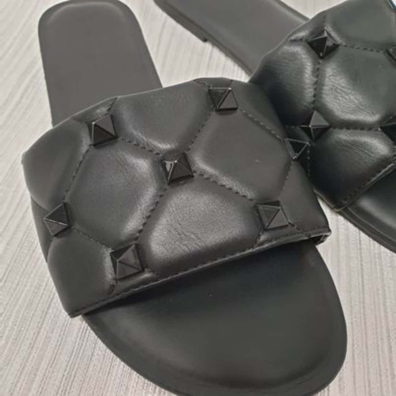 Decjuba Gorgeous Studded Flats / Slipper / Slides / Casual Shoes Size M ...