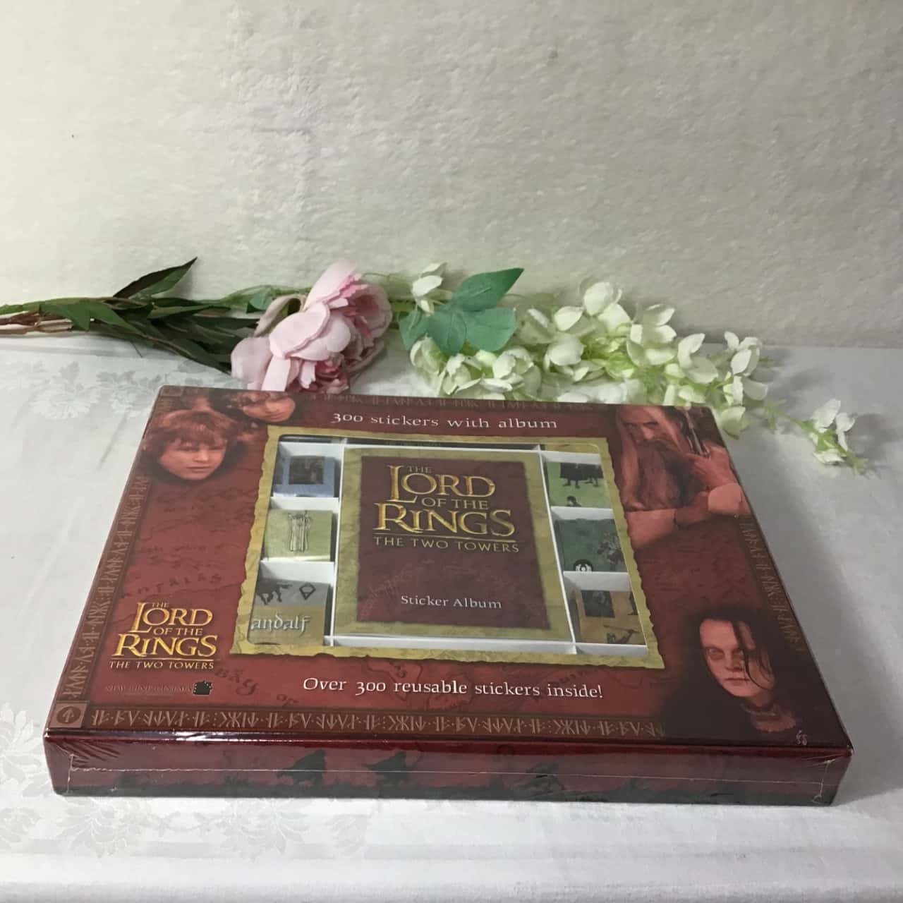 The Lord of the Rings The Two Towers 300 Stickers with Album (new)(s)