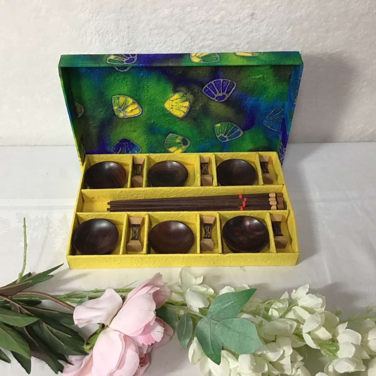 Set of 6 Small Wooden Bowls / Chopsticks & Holders (boxed)