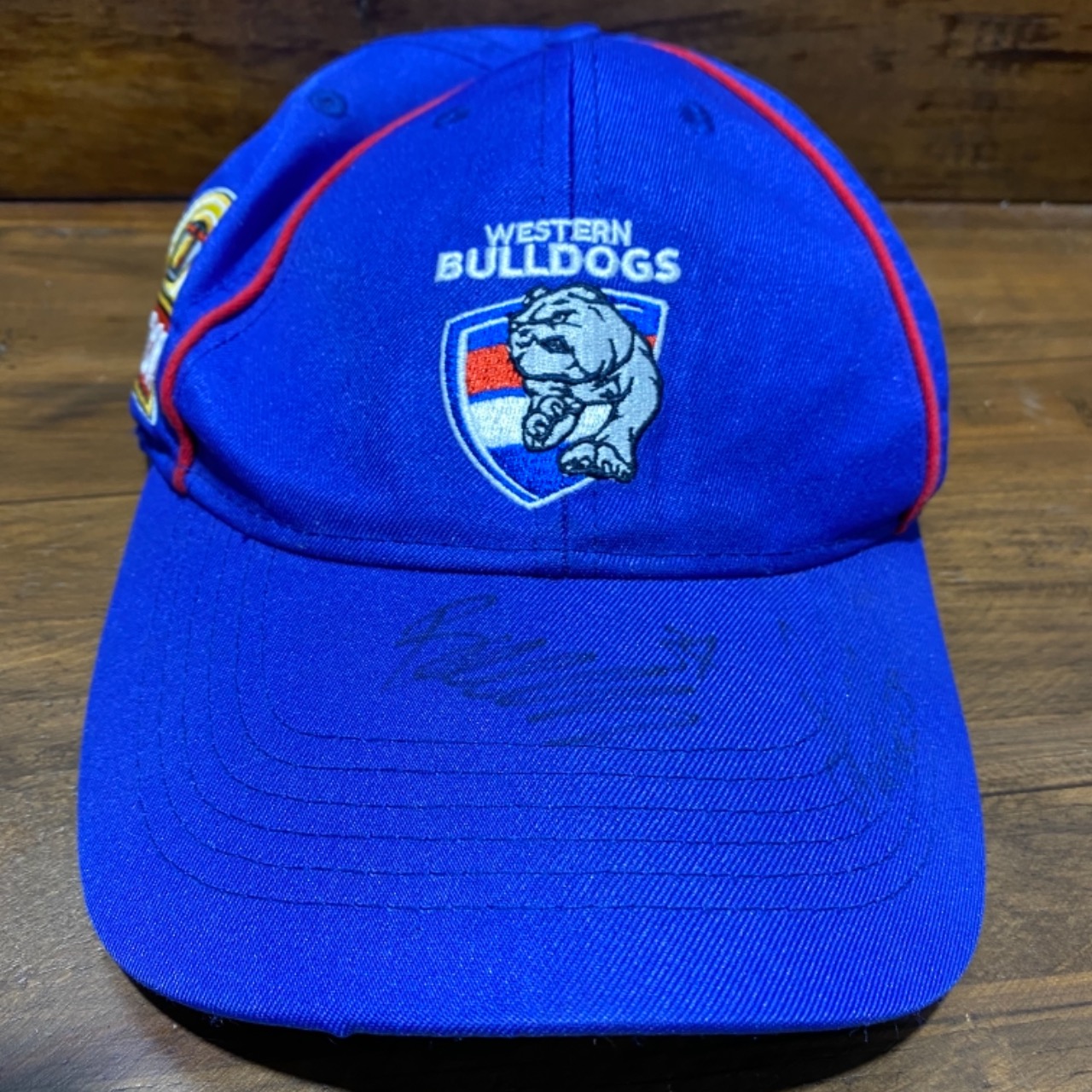 Mens SIGNED WESTERN BULLDOGS AFL CAP(s)