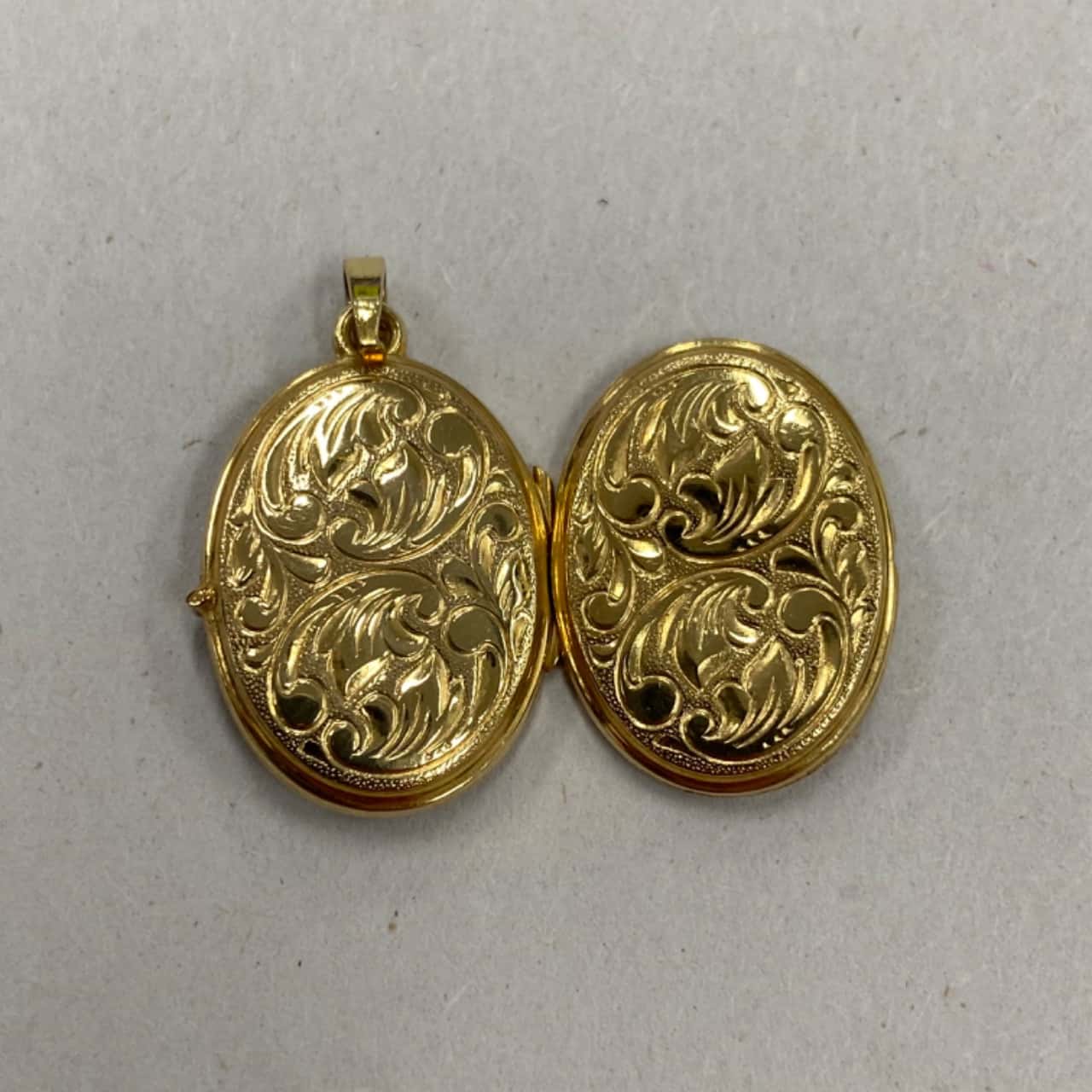 Womens - 9ct Gold Locket (s)