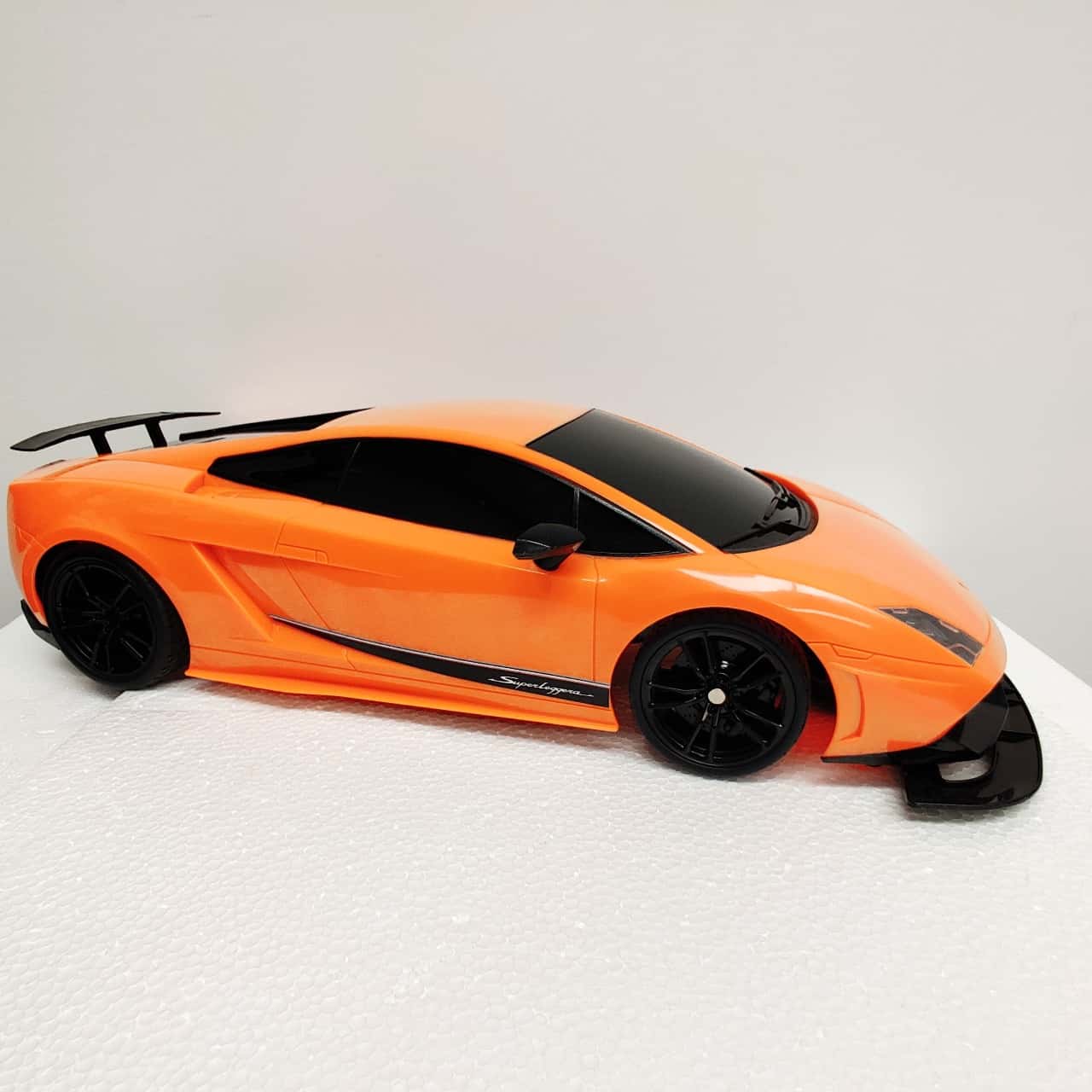 Radio Controlled Lamborghini Gallardo Superleggera by Scientific Toys(s)
