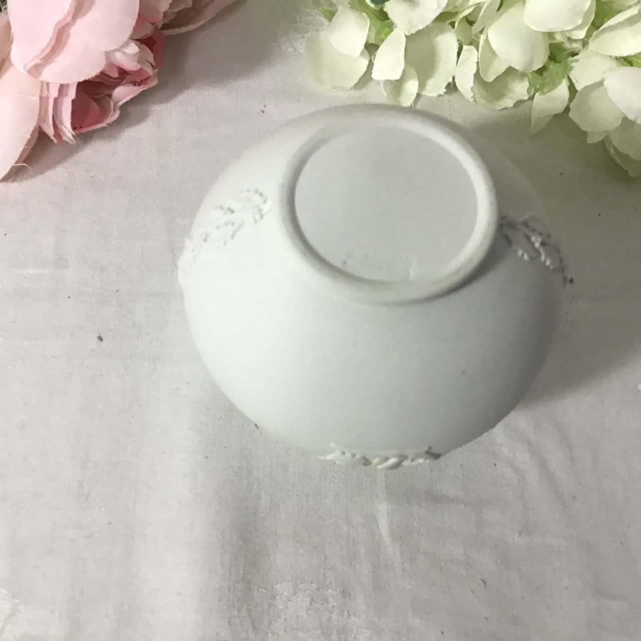 Wedgwood Jasperware Cream Decorative Pattern Small Round Vase(s)