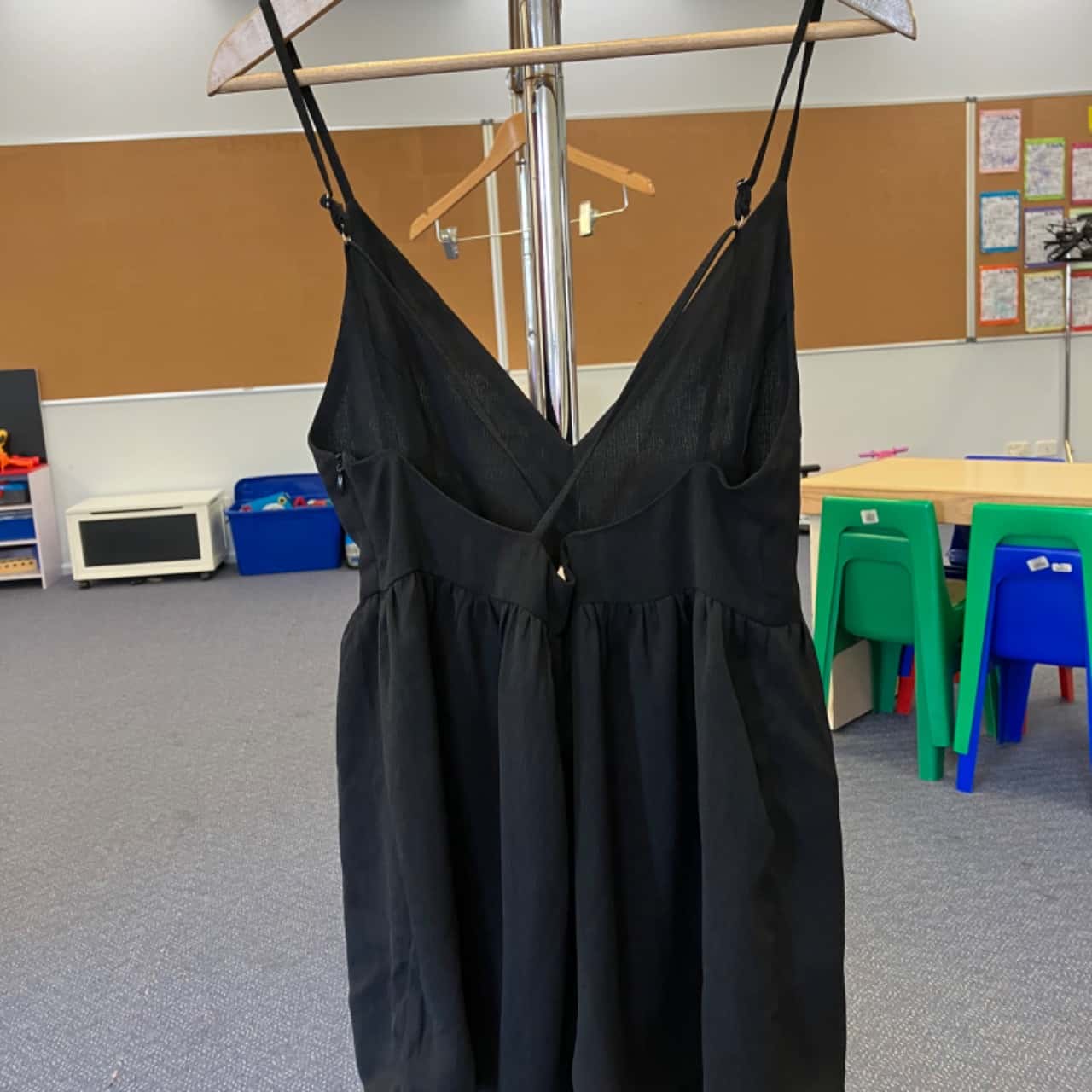 Showpo Womens Size 8 Black