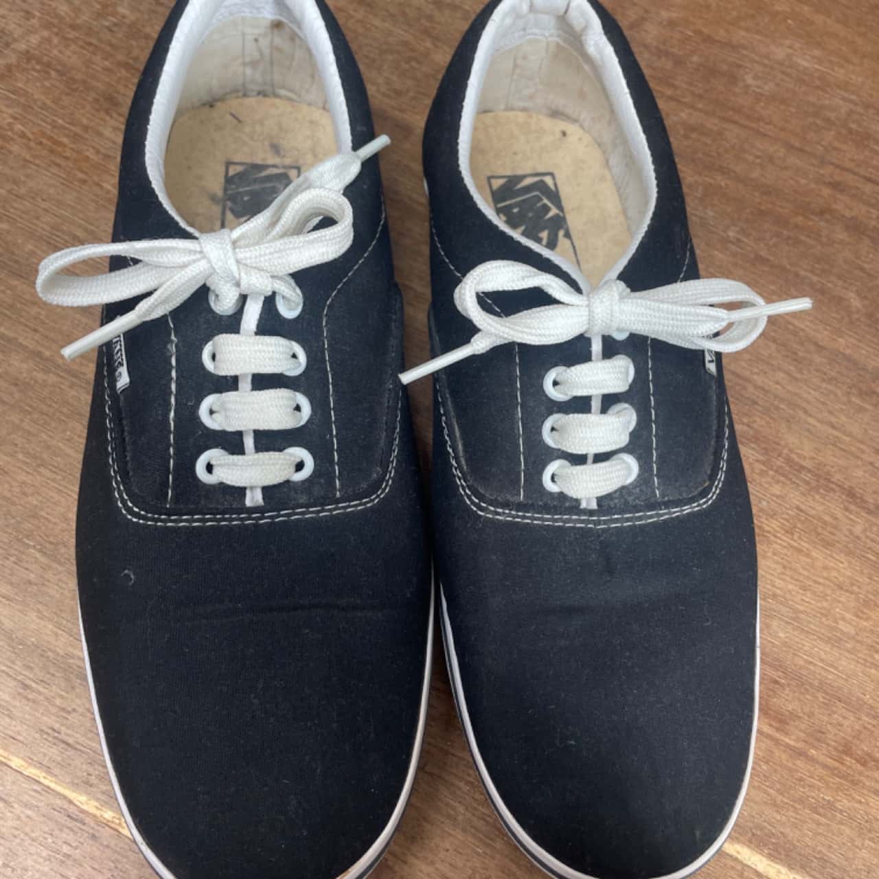 Vans Unisex Size 8 Black / White