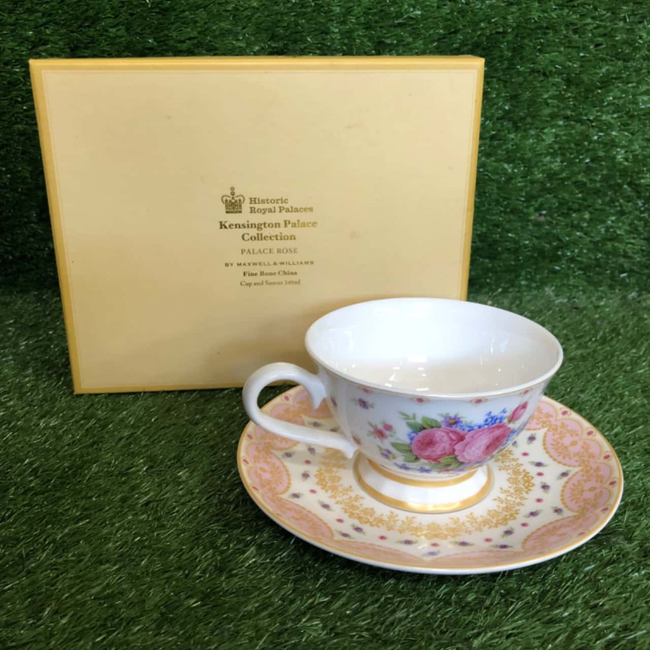Maxwell & Williams Kensington Palace Collection Tea Cup & Saucer (Boxed)(s)