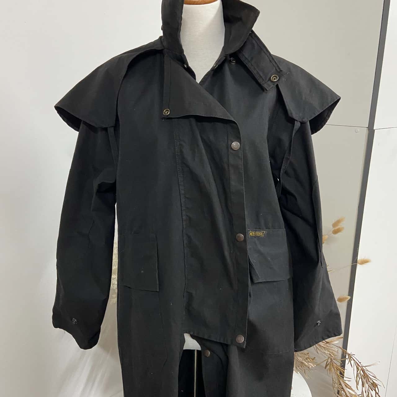 *REDUCED*Driza-Bone Unisex Brown Riding Jacket (s)