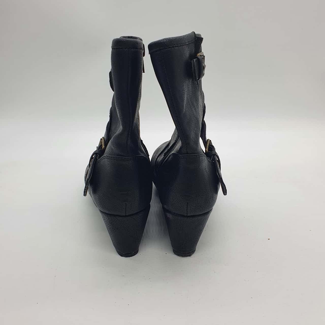 Womens Black Betts Boots