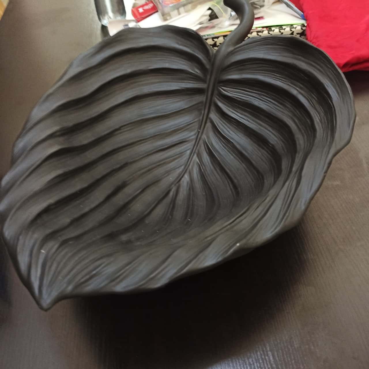 Large Leaf Shaped Bowl**W.A. Click & Collect only! (B22)