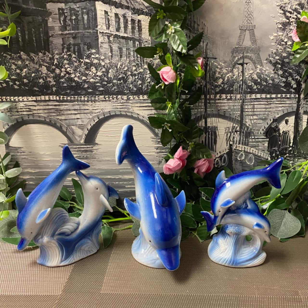 Set of 3 ceramic dolphin statues (s)