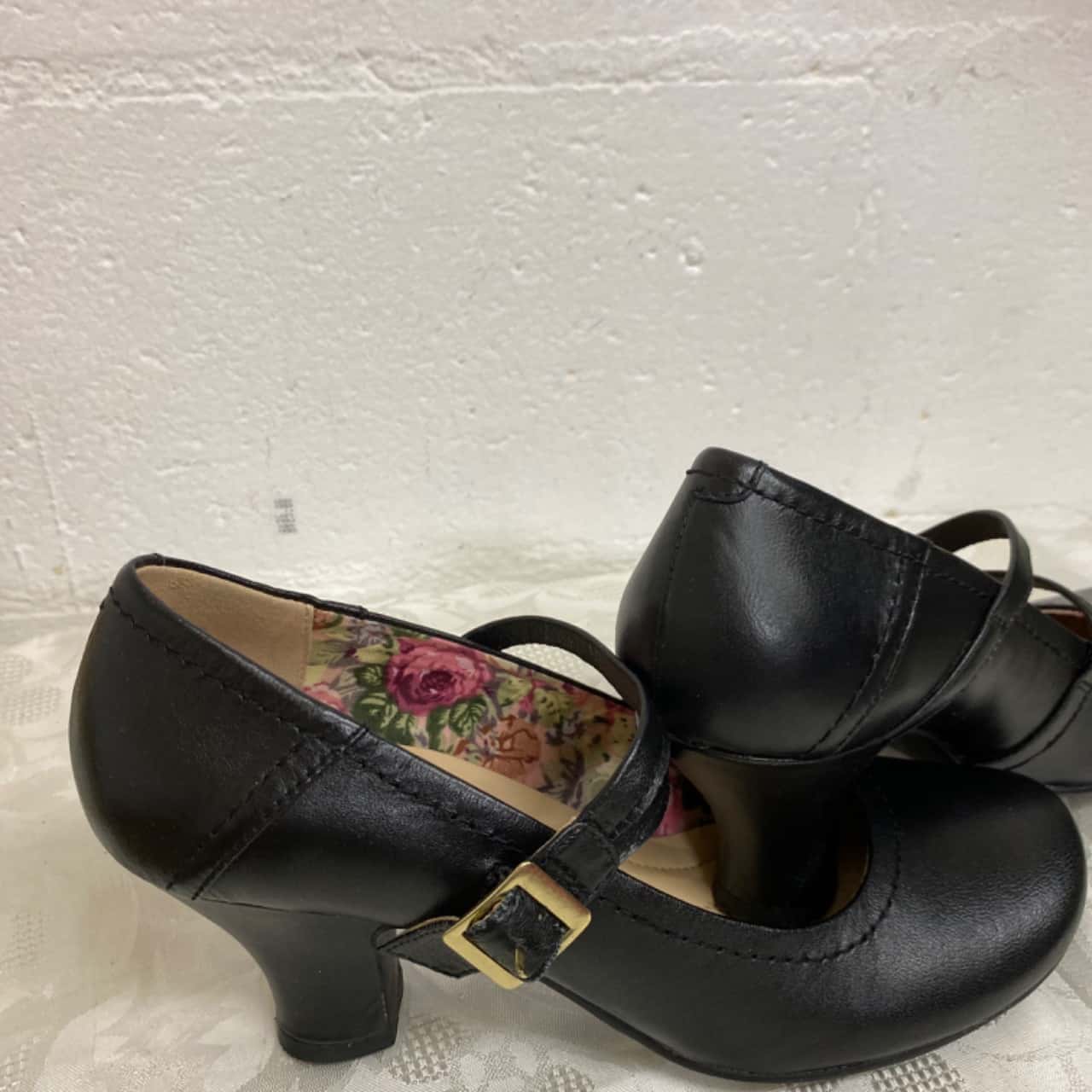 Other Womens Size 6 Black Vanessa Vanes (s)