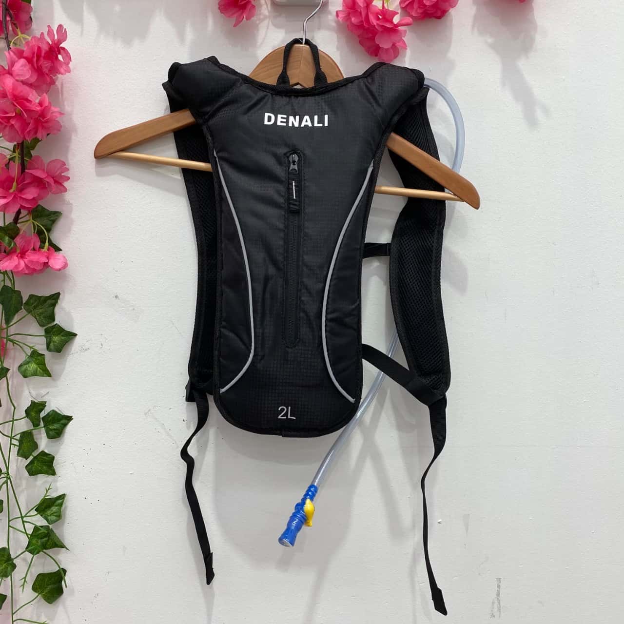 Denali Pace Hydration Pack 2L Black(s)