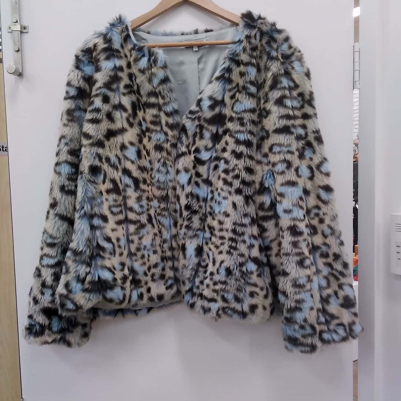 Wayne Cooper Womens Fur / Open Jacket / Winter Coat Animal print / Blue ...