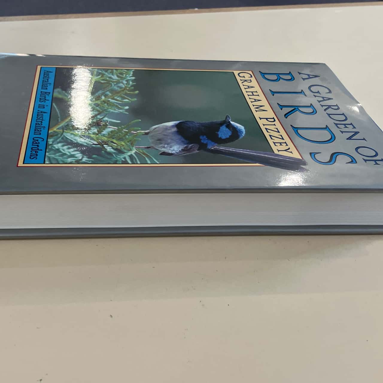 A Garden of Birds - Graham Pizzey