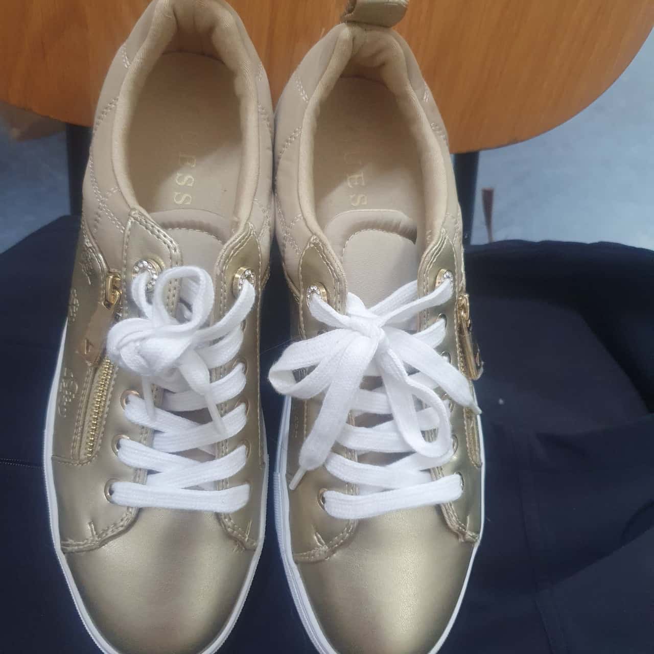 Womens Gold Ganela Low Top Sneakers (b14)(s)