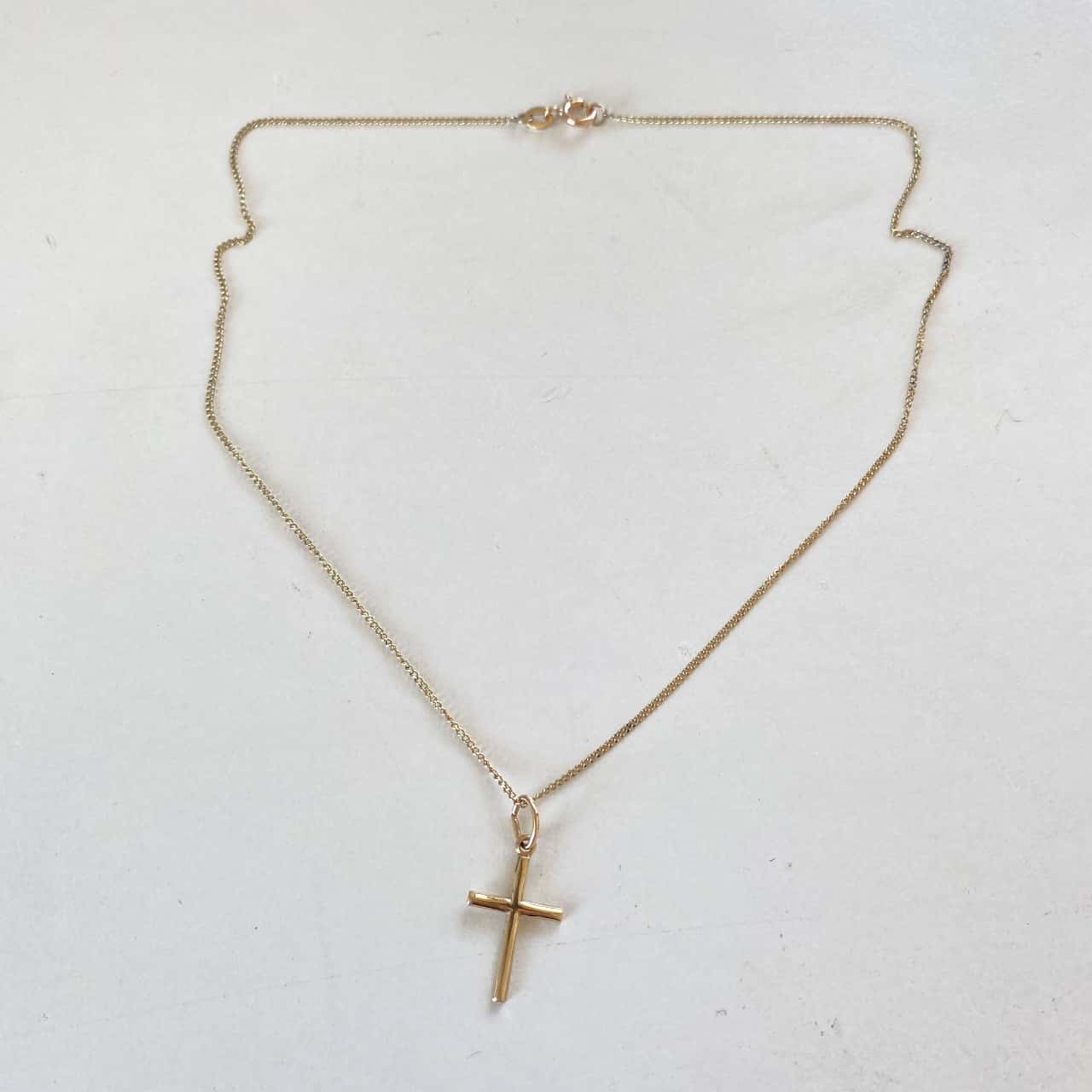 10Kt Curb Chain Cross Pendant Necklace (s)