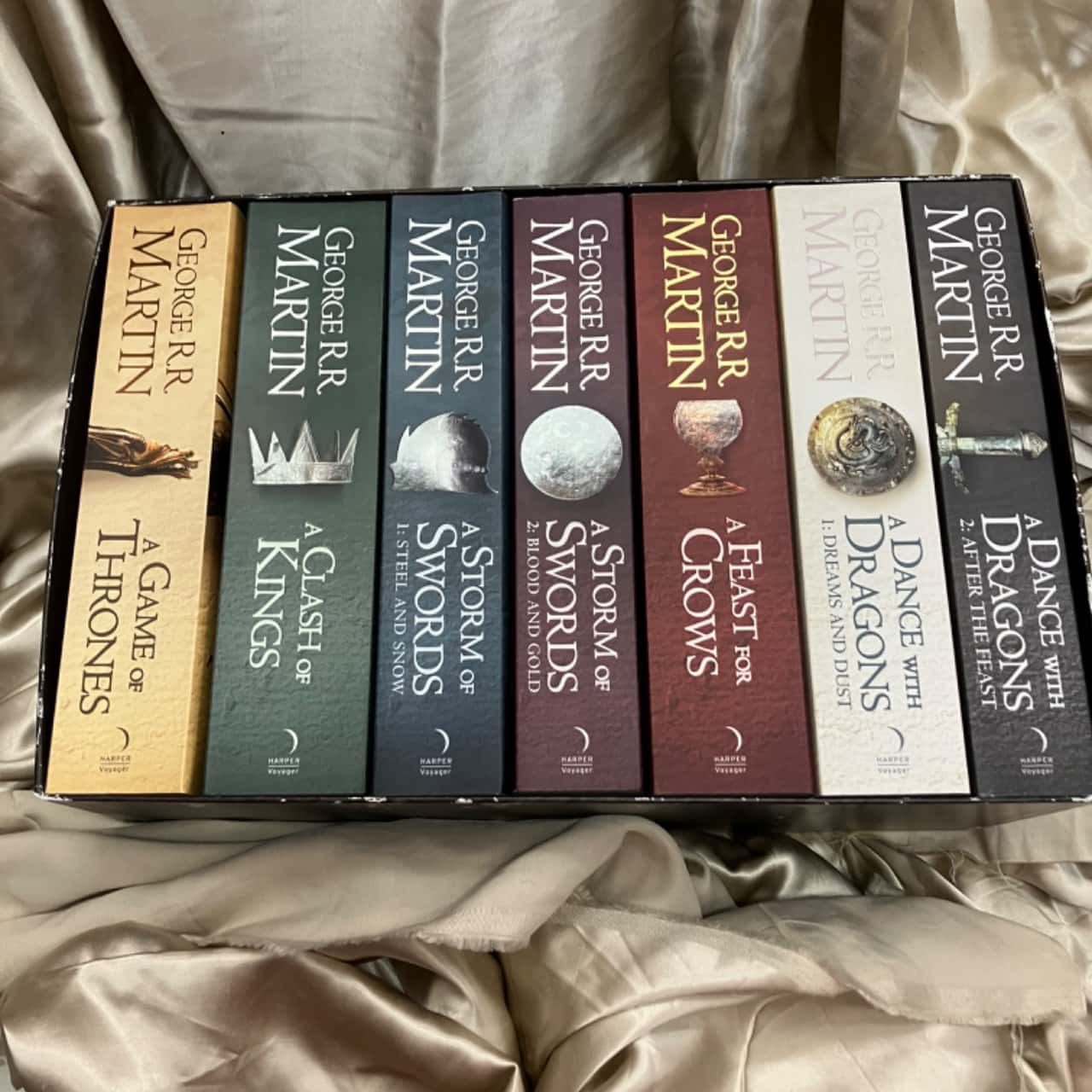 George R.R Martin A song of Fire & Ice x7