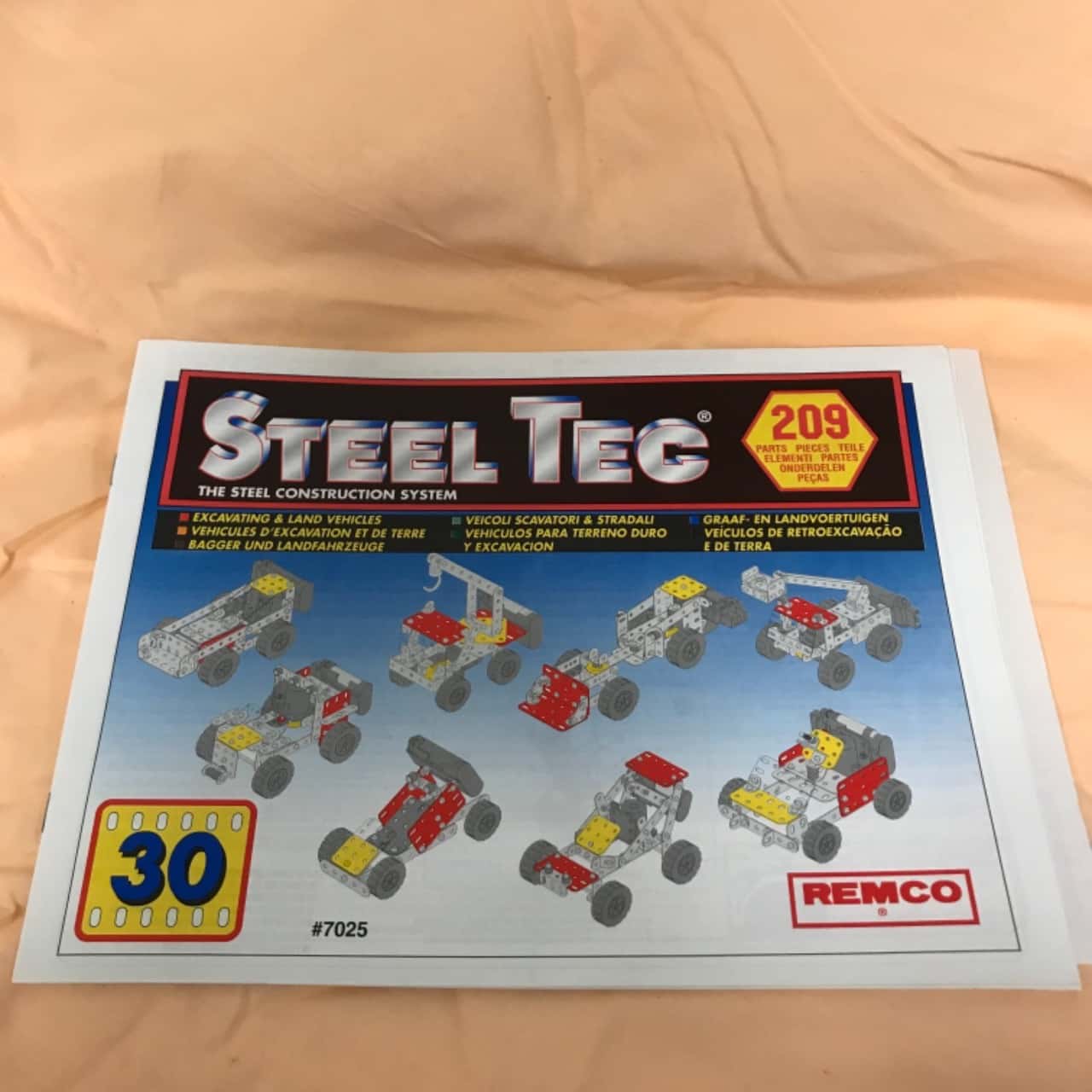 Reduced Vintage Remco Steel Tec Construction System 303 #7025(s)