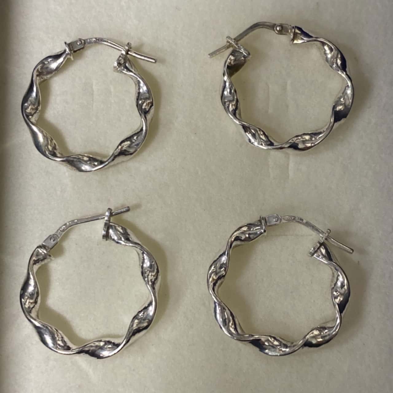 Sterling silver twist hoops 2 pairs (s)