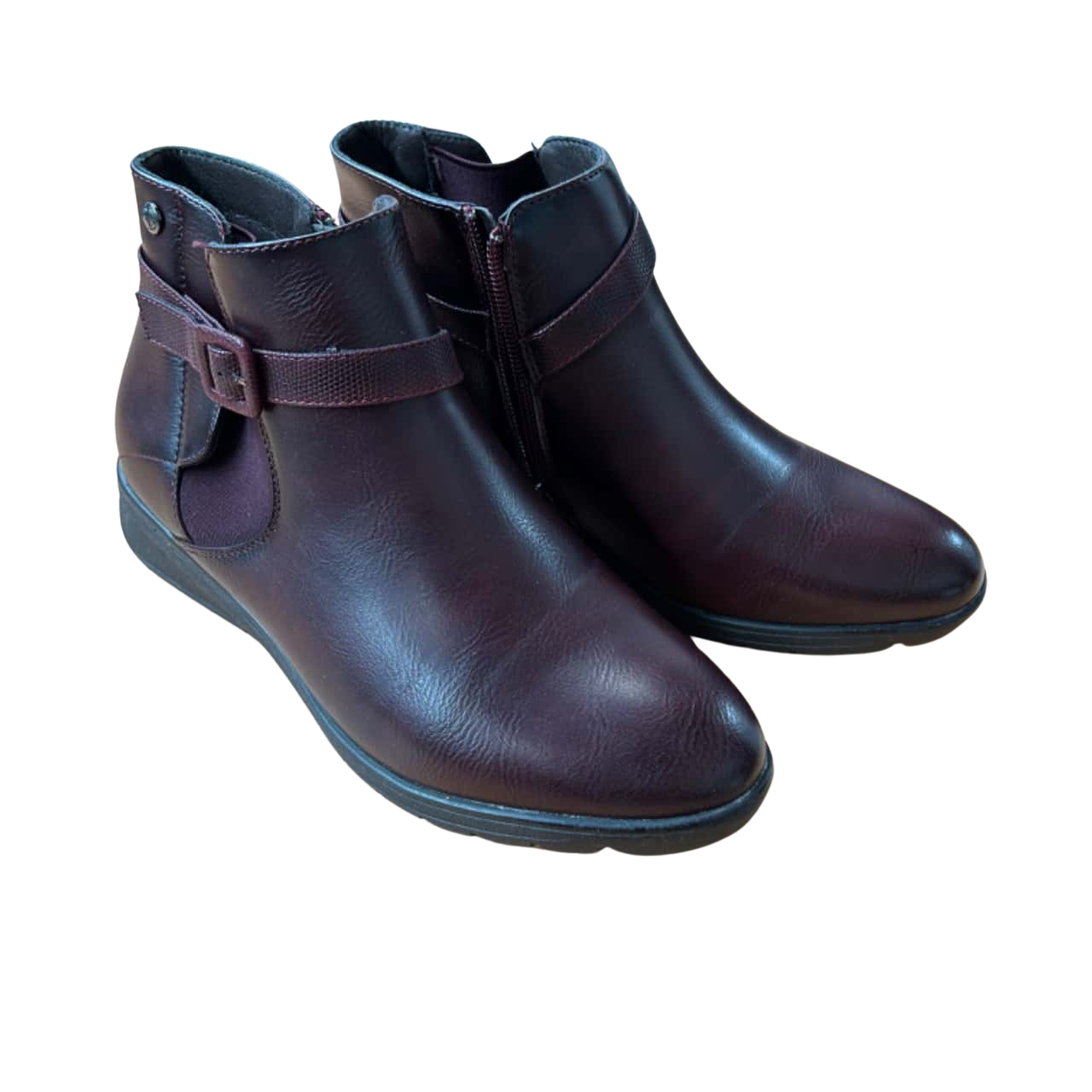 Bare traps Womens Size 38 Red flat boots(s)