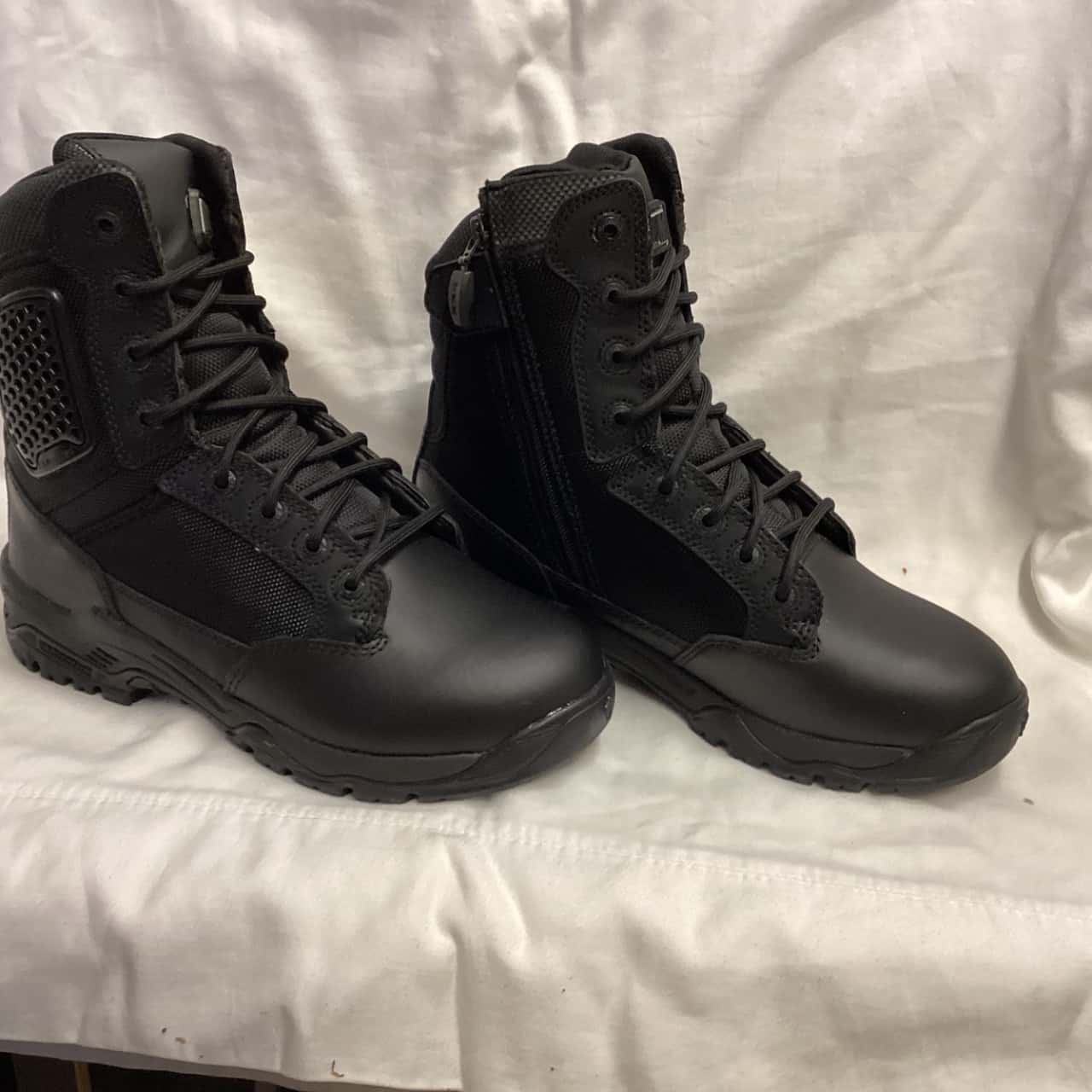 Magnum strike force work boot Mens Size 6.5 Black