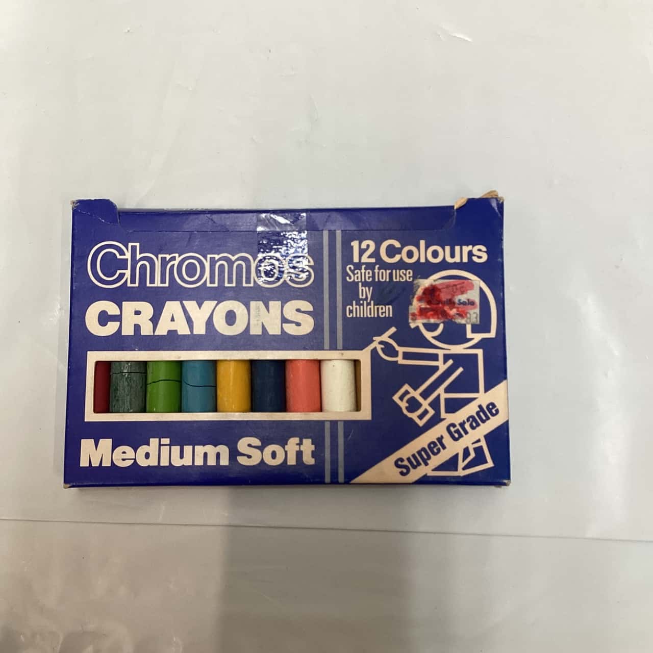 Chromos crayons 12 colours (s) - Used Good | Salvos Stores