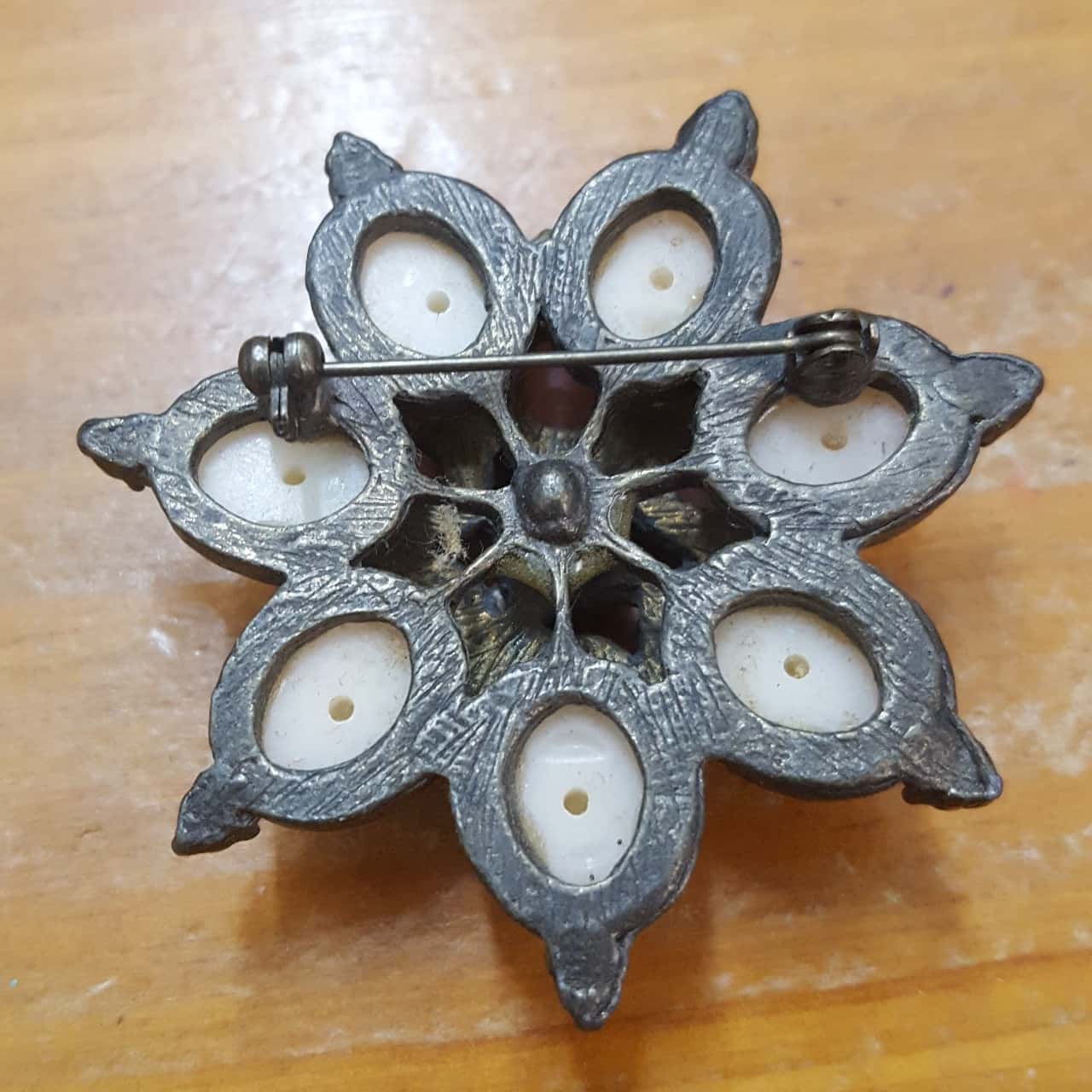 Retro Brooch(s)