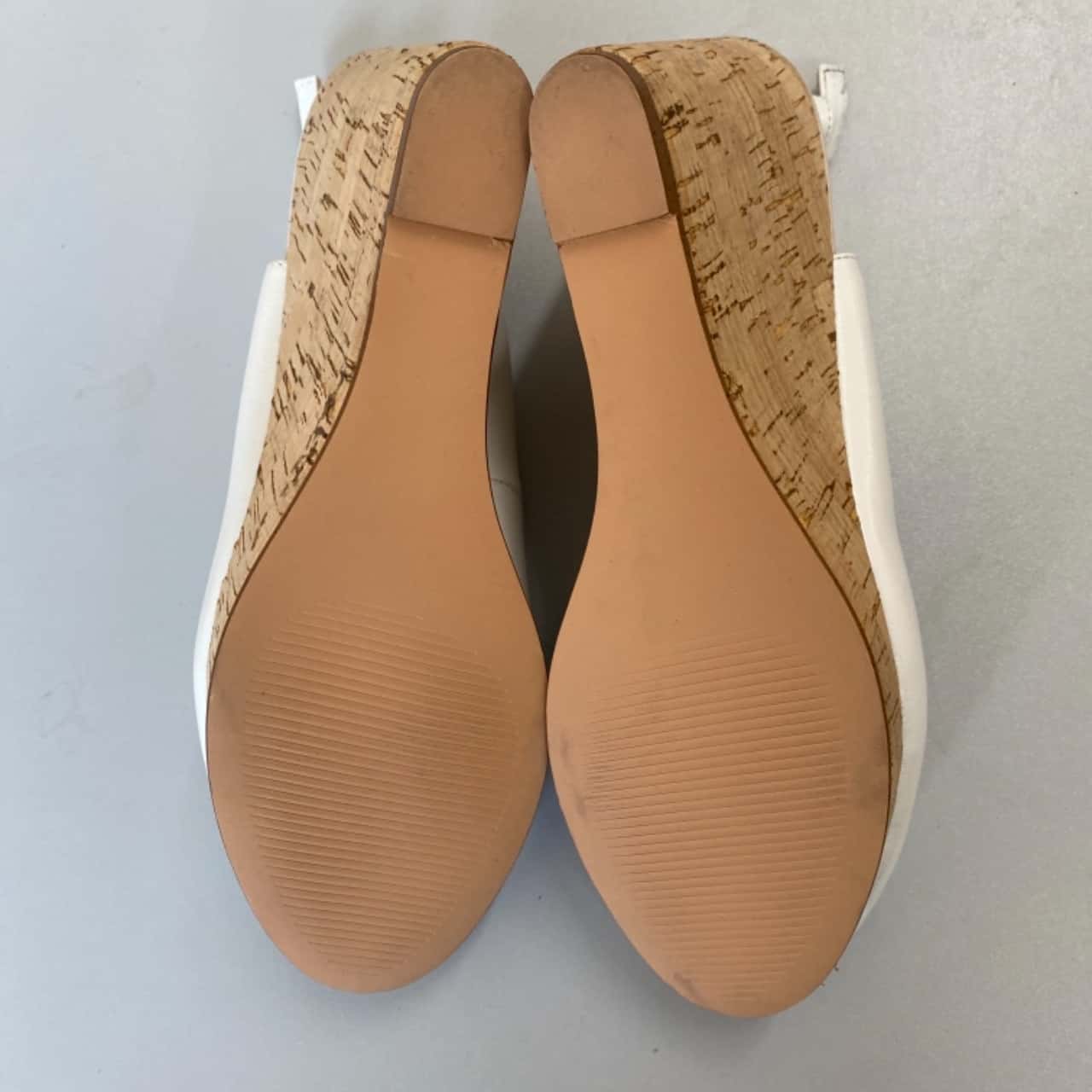 Jane Debster Women's Size 38B Cream Wedge Shoe(s)