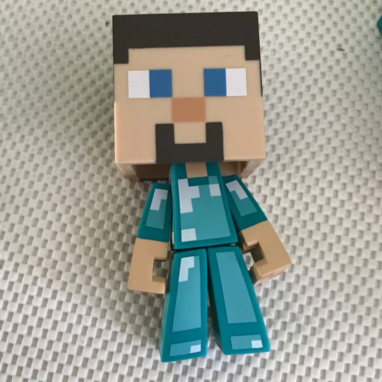2 Minecraft Steve Vinyl Shelf Buddies