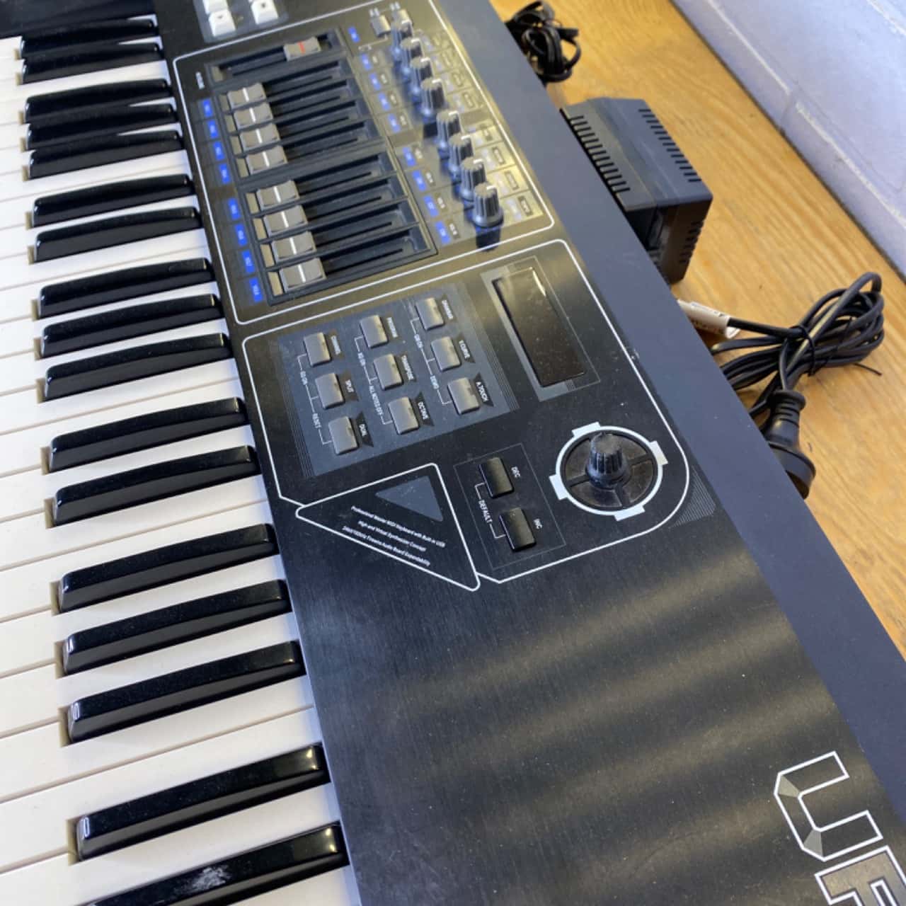 CME UF5 MIDI Keyboard Controller *PICK UP ONLY*(s)