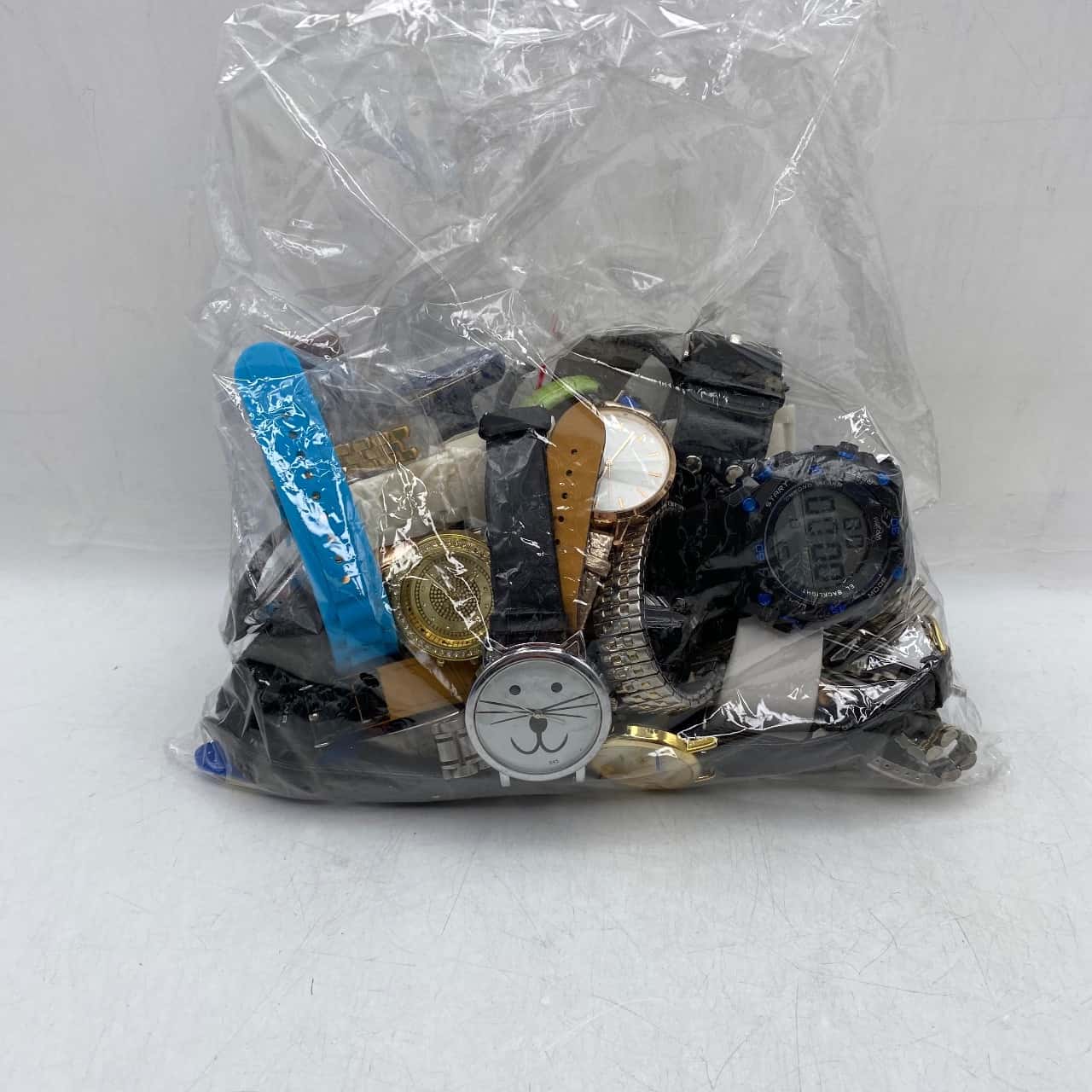 Broken Low Quality Watches As Is (s)