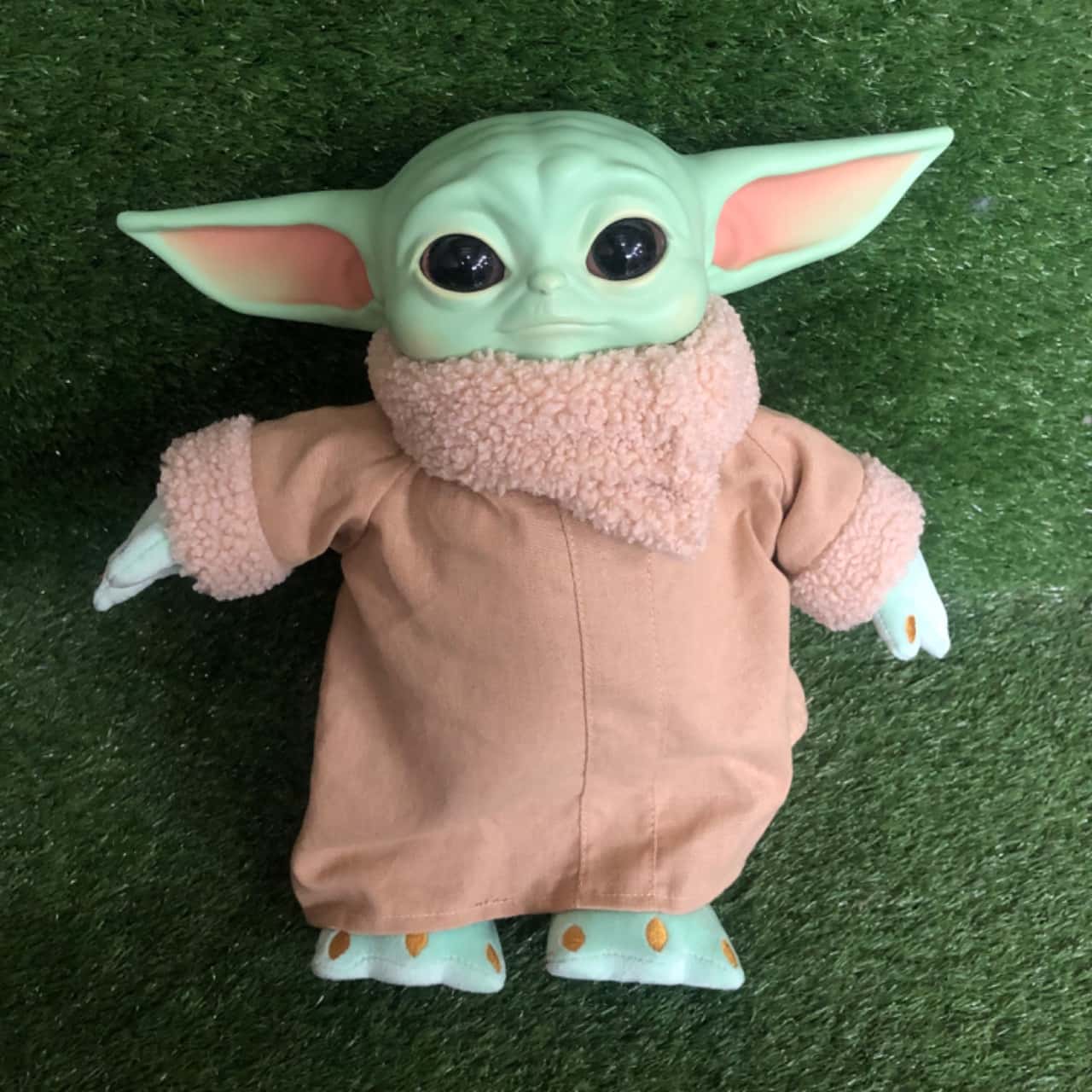 Star Wars The Mandalorian Yoda Plush Toy 35cm(s)