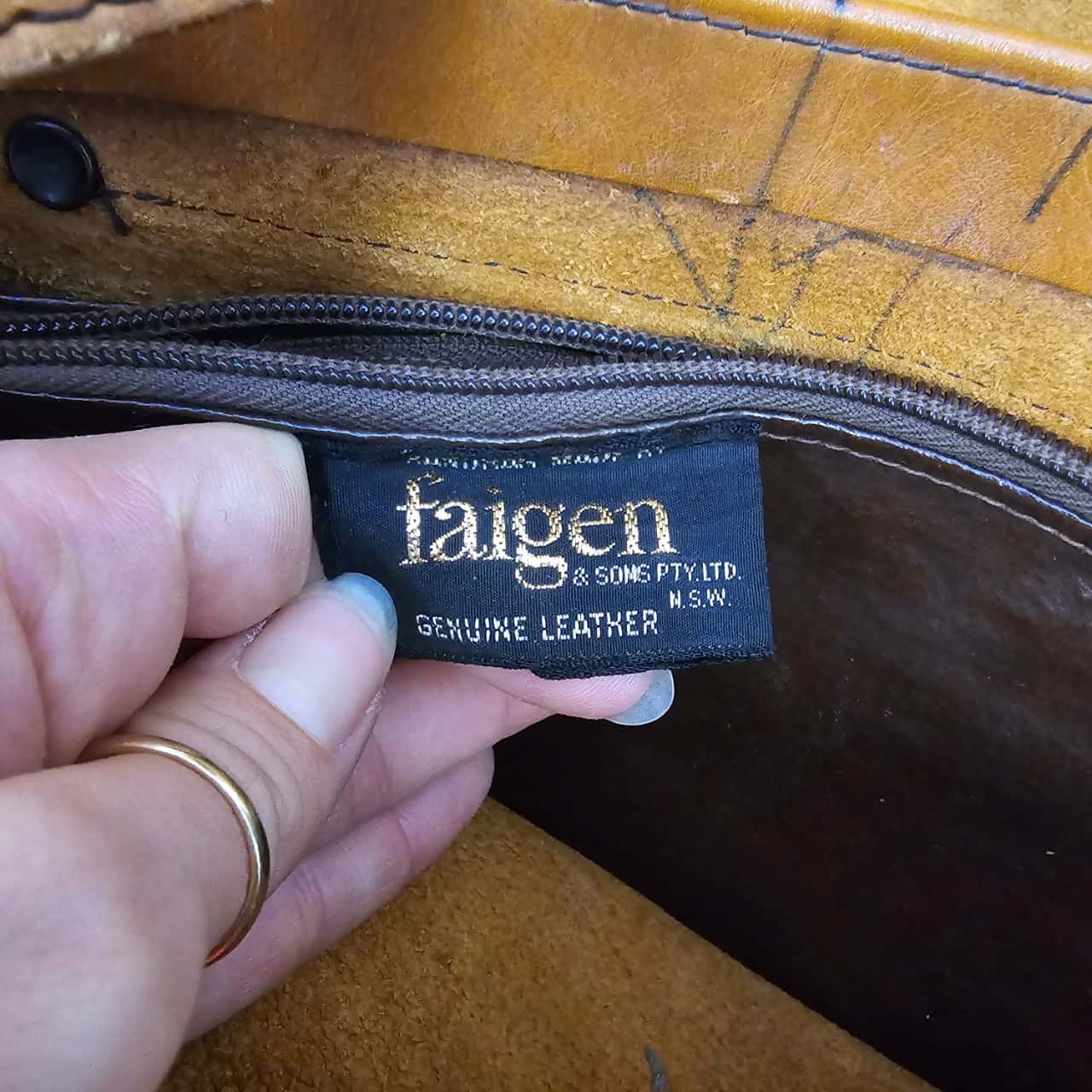Faigen Aged Leather Bag(s) - Used Good | Salvos Stores