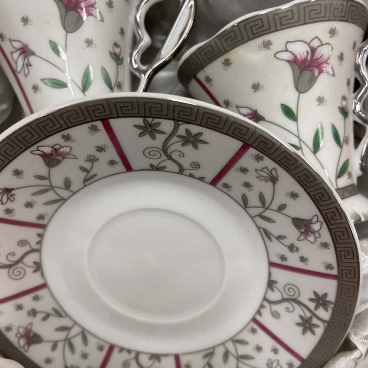 Milano collection set of 2 cups and saucers 24ct silver collection