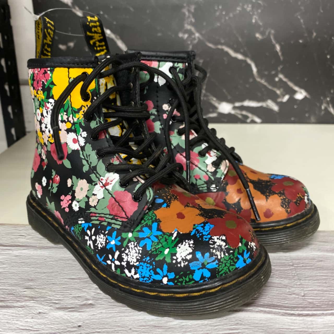 Dr Martens Black floral 8 hole boots kids size 9UK(s)