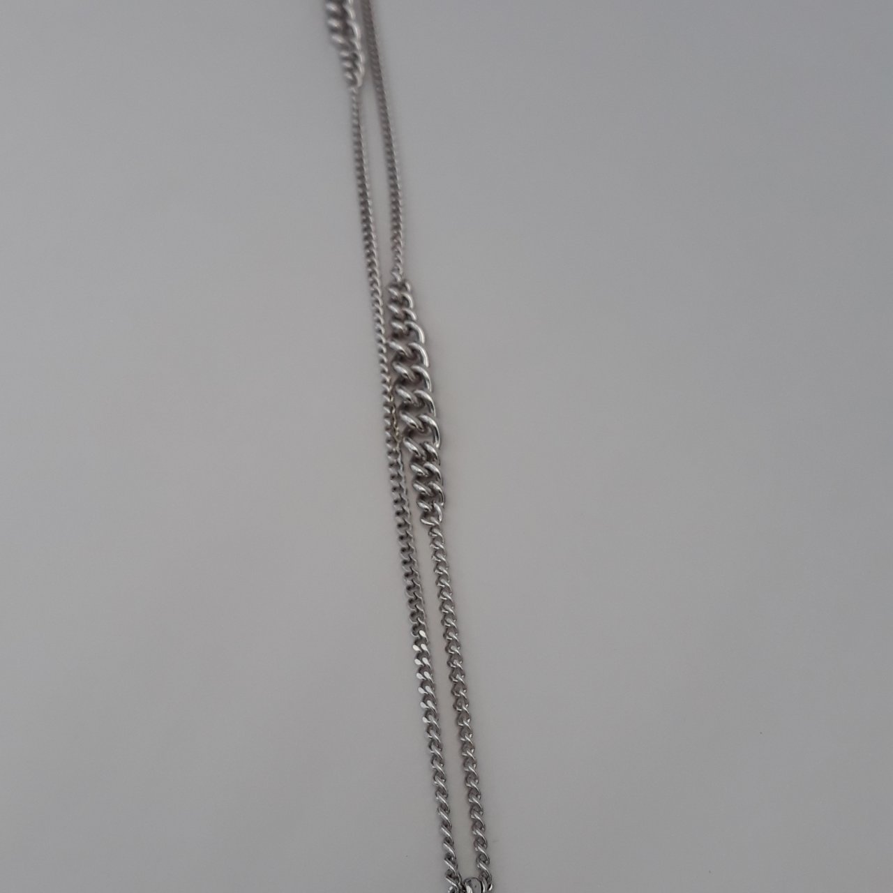 Guess necklace and pendant (s)